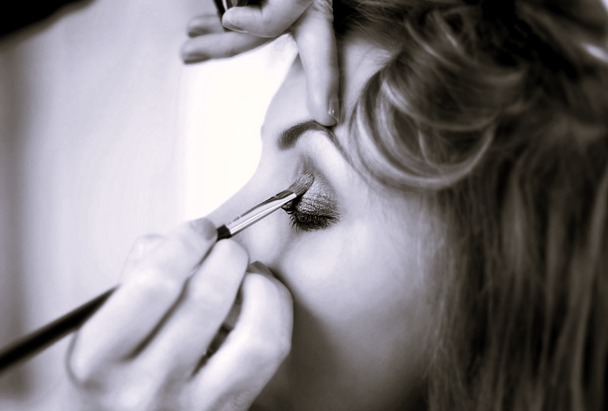 The Top 10 Biggest Makeup Issues and How to Fix Them - Dunedin Hair Design
